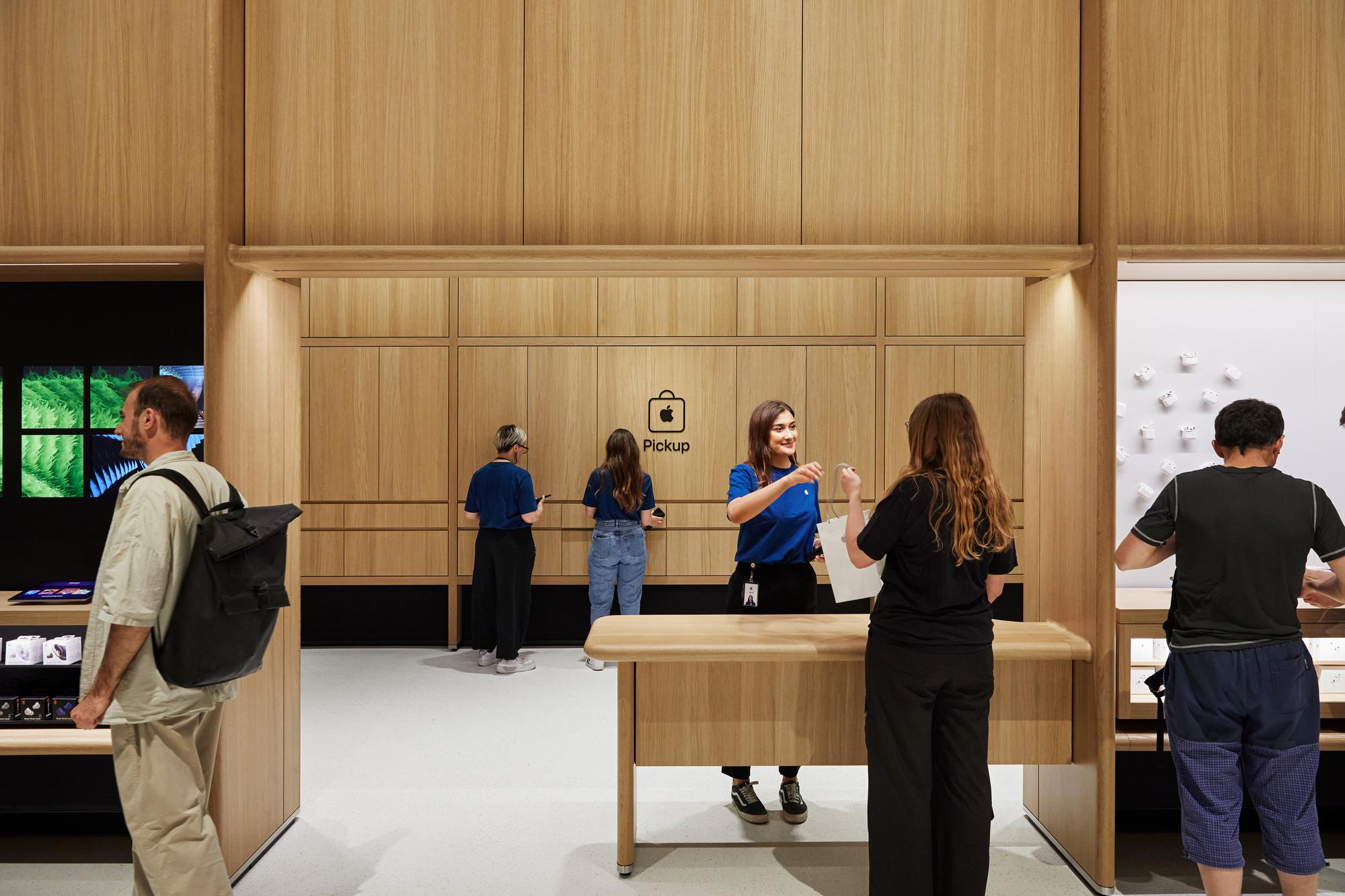 Apple Battersea Opens In London’s Historic Battersea Power Station ...